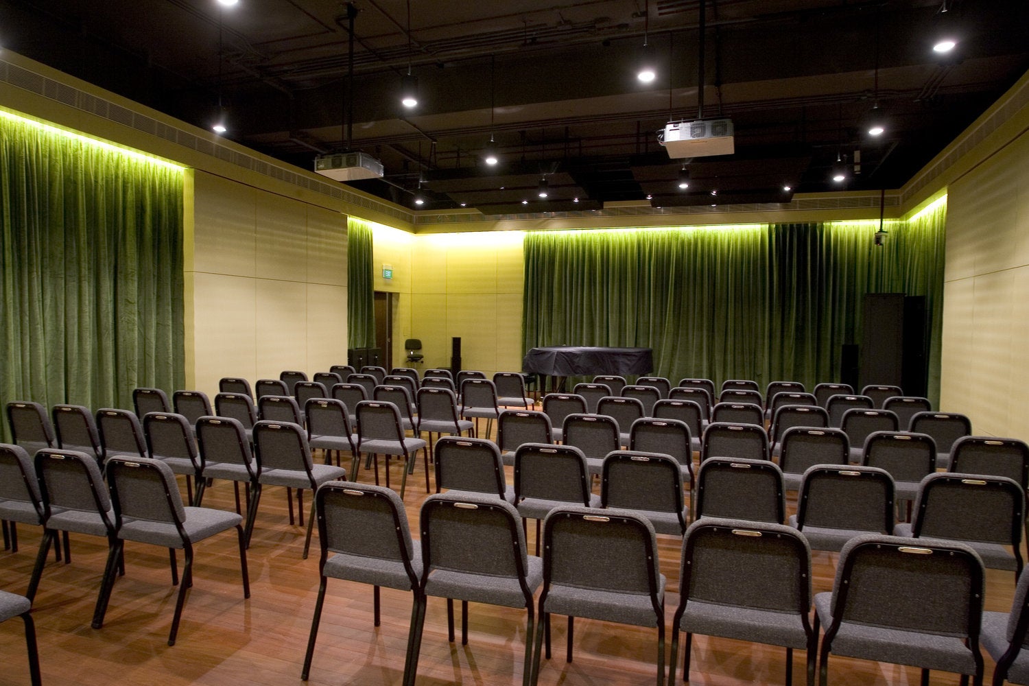 Facilities > Steven Baxter Recital Studio - YST Conservatory